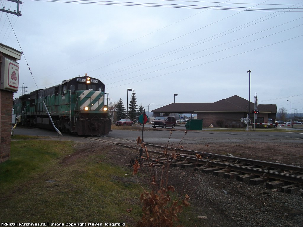 LS&I Crossing Baldwin Ave.